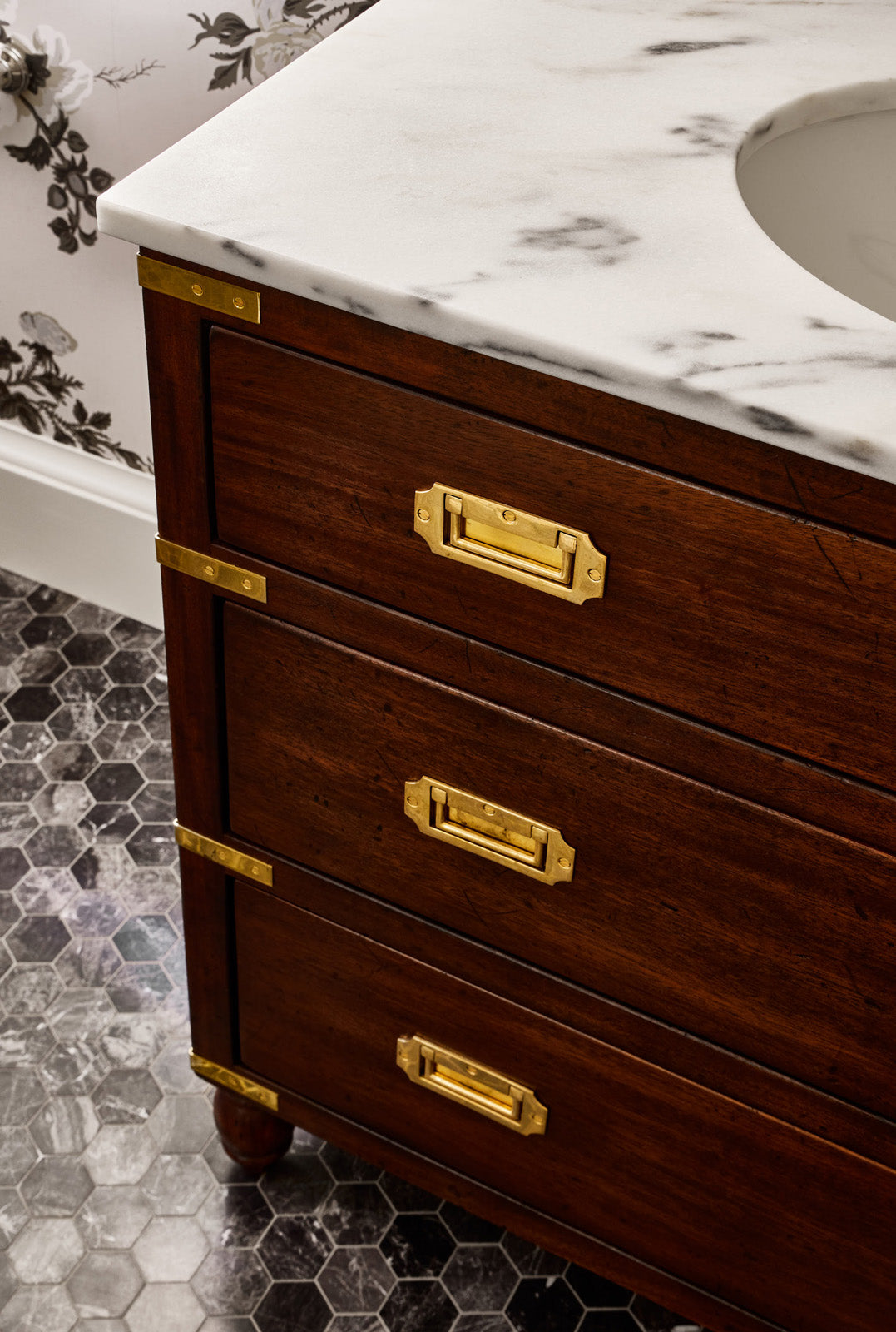 Katherine Vanity - Vanity & Co.